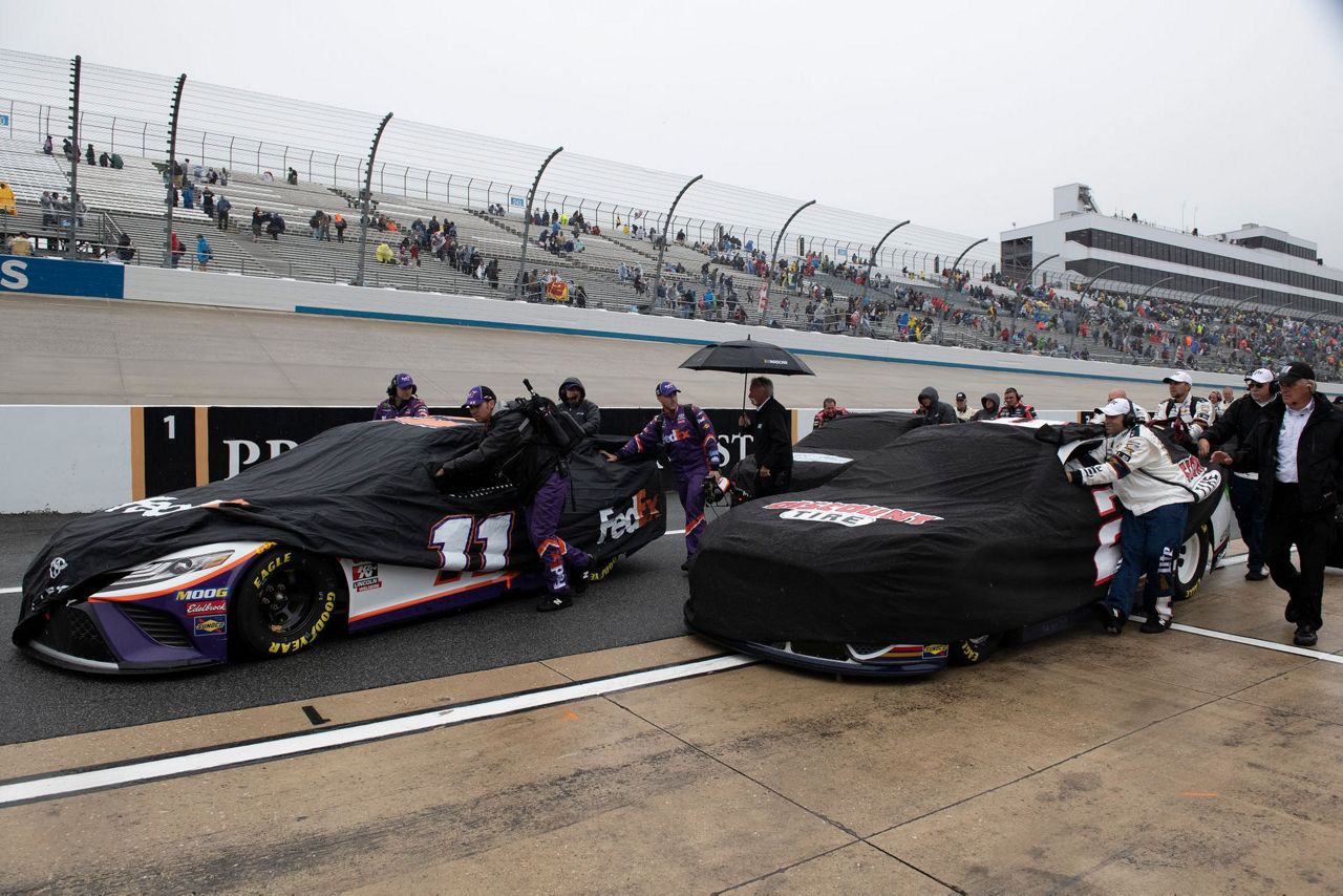NASCAR Cup Series race at Dover in rain delay