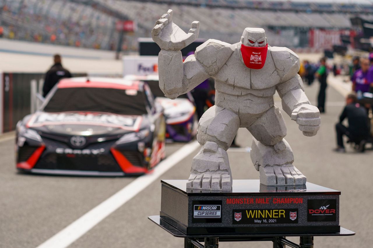 Bowman parks 48 in familiar spot in victory lane at Dover