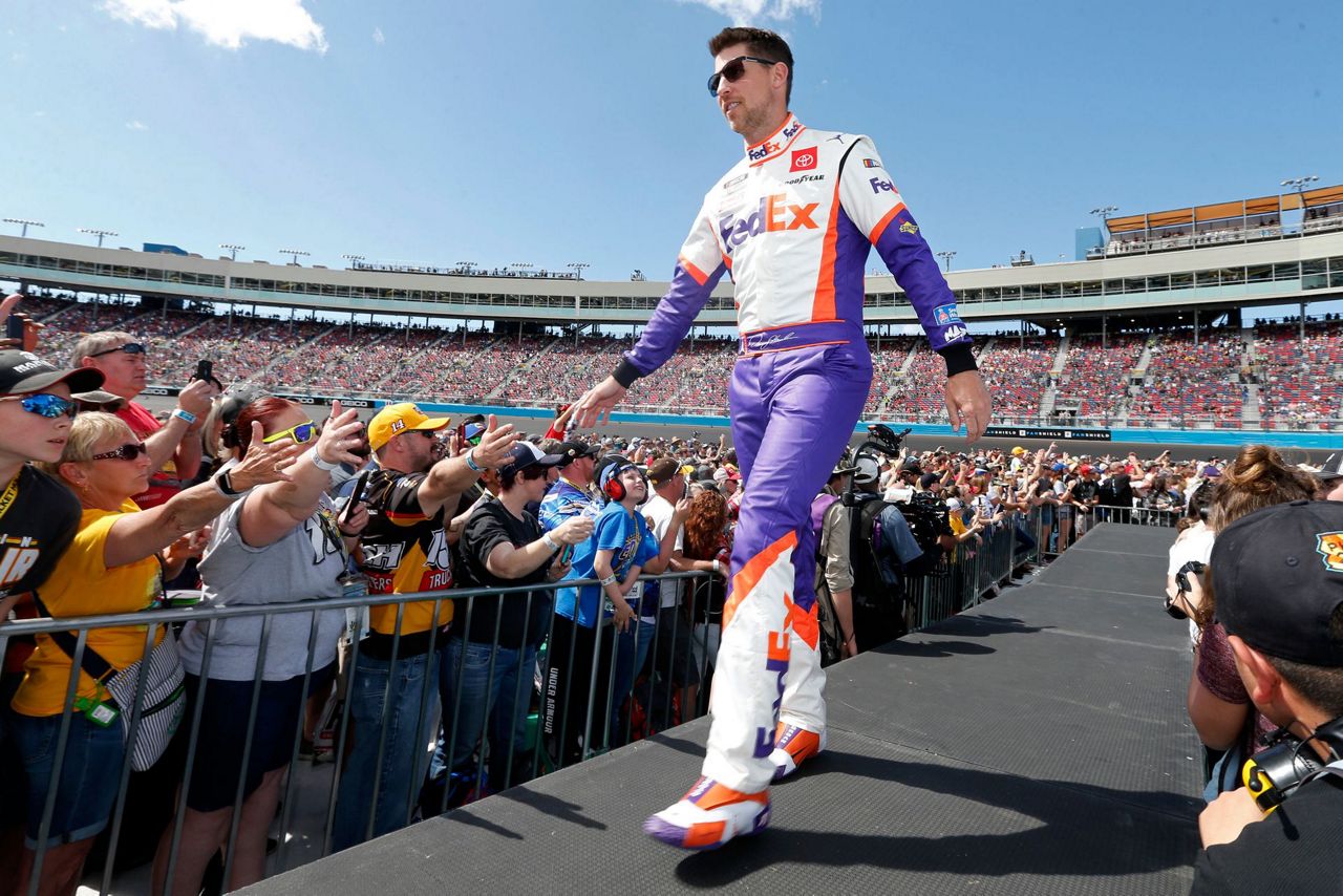 Denny Hamlin faces tough field for elusive 1st NASCAR title