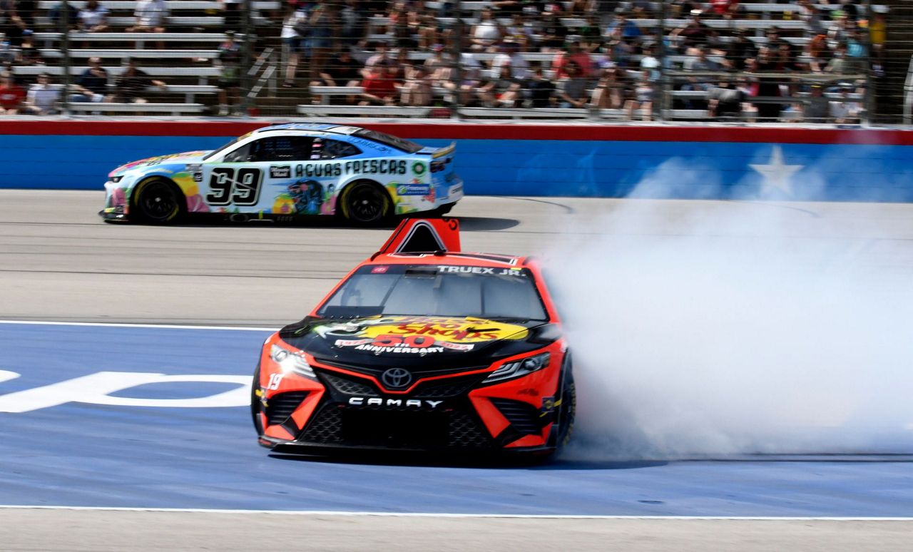 Tumultuous, tiring start to NASCAR's round of 12 at Texas