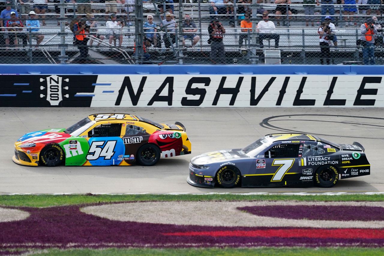 Kyle Busch races to 100th Xfinity win in return to Nashville