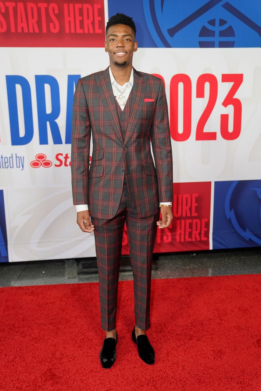 Live updates | NBA Draft starts with the annual fashion show