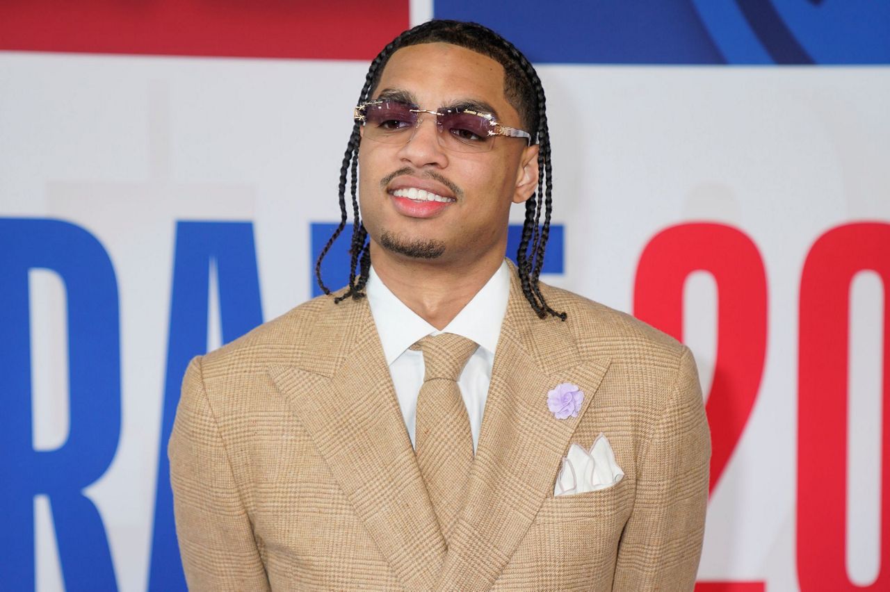 Live updates | NBA Draft starts with the annual fashion show