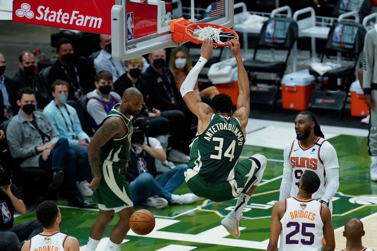 Bucks blowout: Giannis has 41, Suns' NBA Finals lead now 2-1