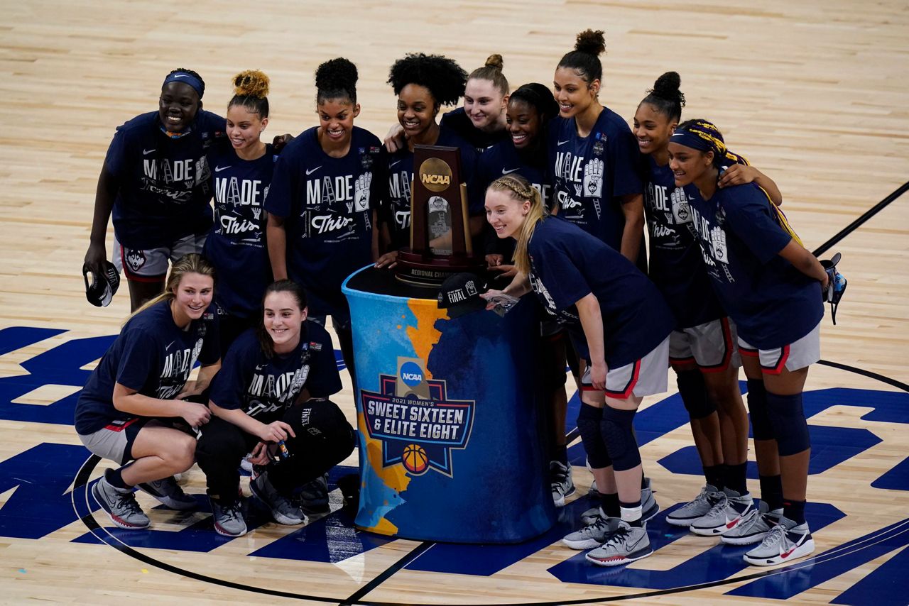 UConn reaches 13th straight Final Four, beating Baylor 69-67