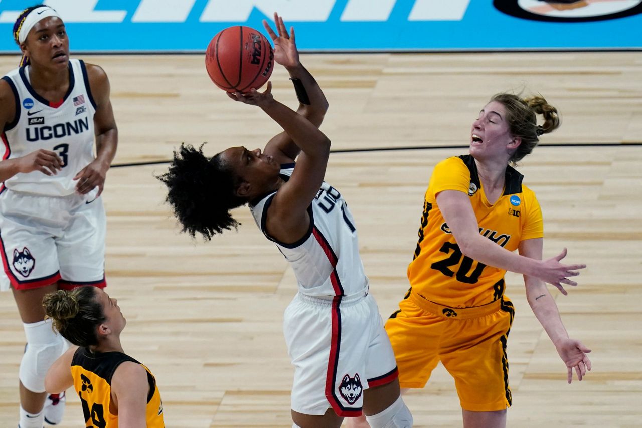 Williams, Bueckers lead UConn past Iowa 92-72