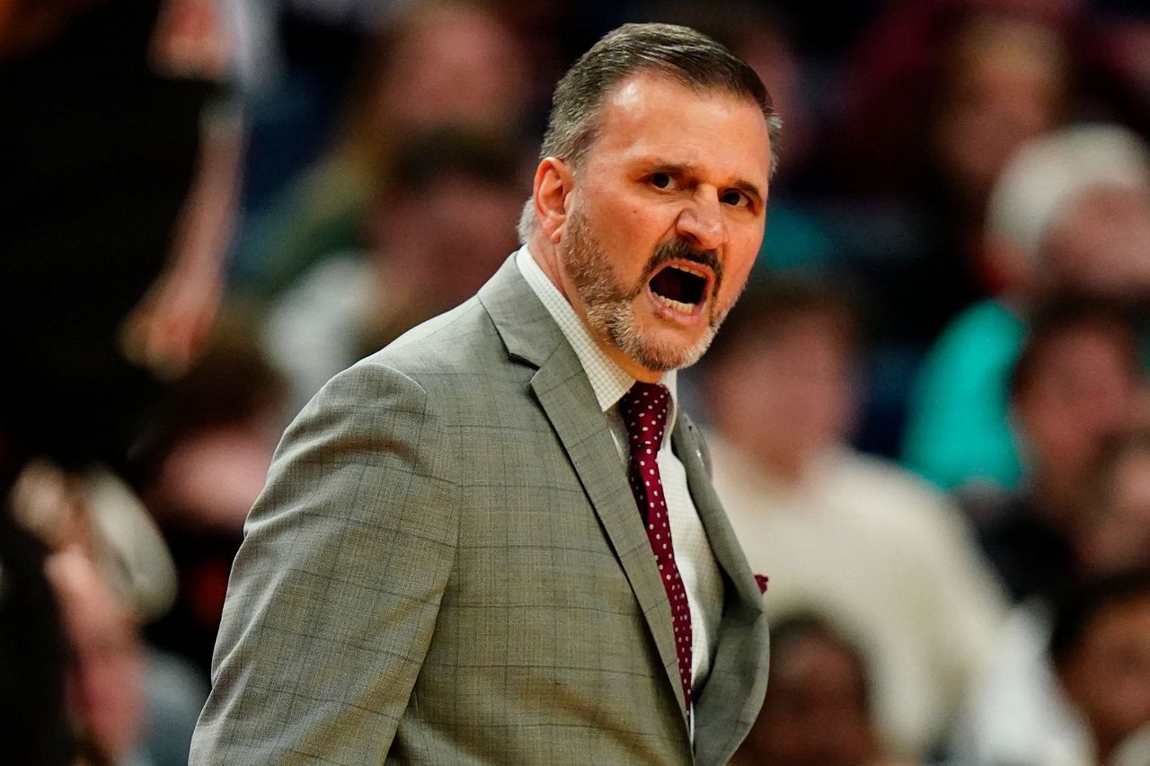 Mississippi State hires New Mexico State's Jans as coach