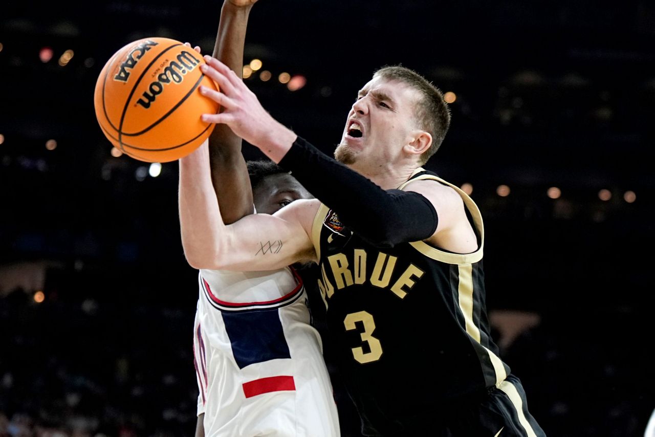 UConn smothers Purdue defensively on its way to Huskies' second ...