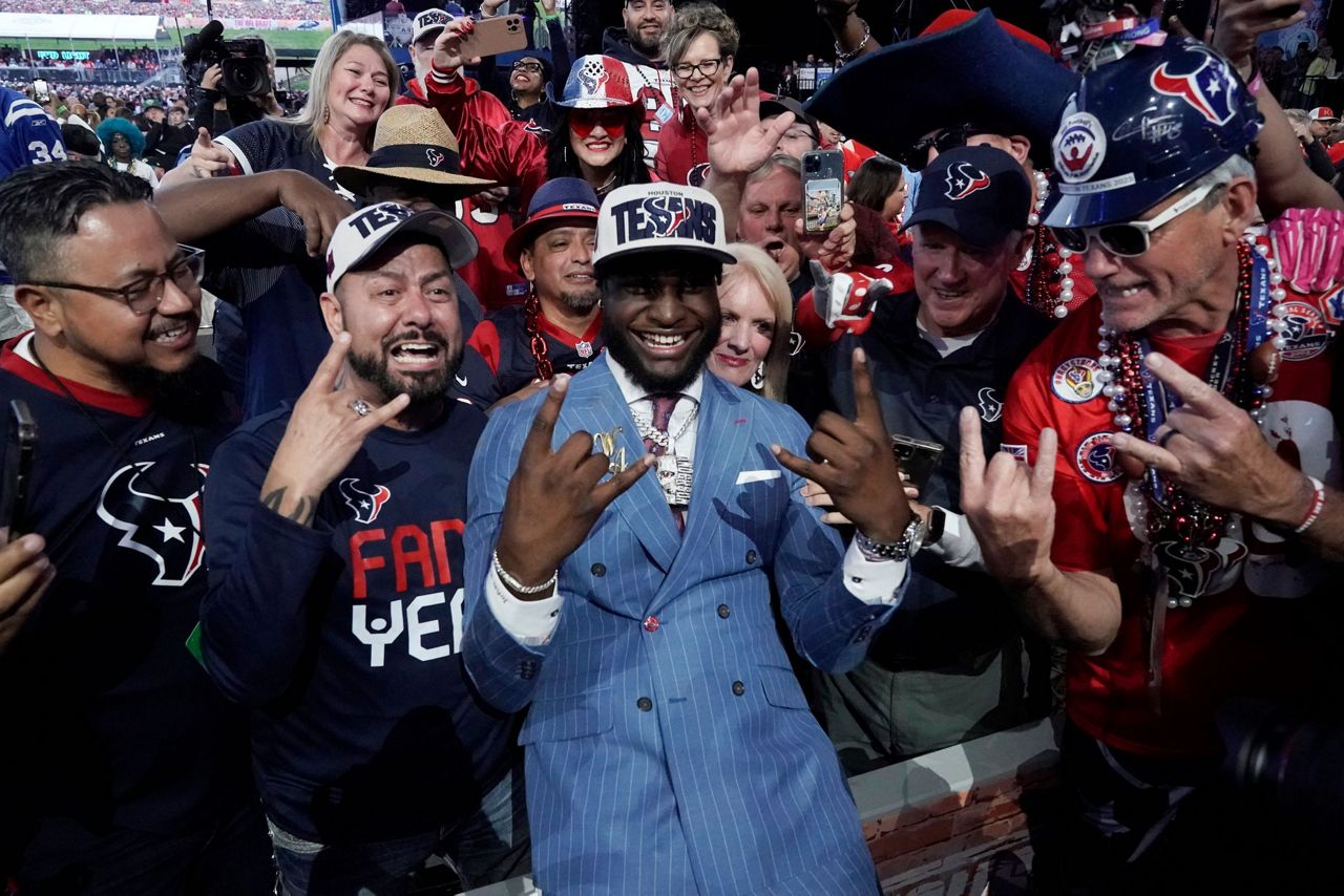 Breaking down players selected in 1st round of NFL draft