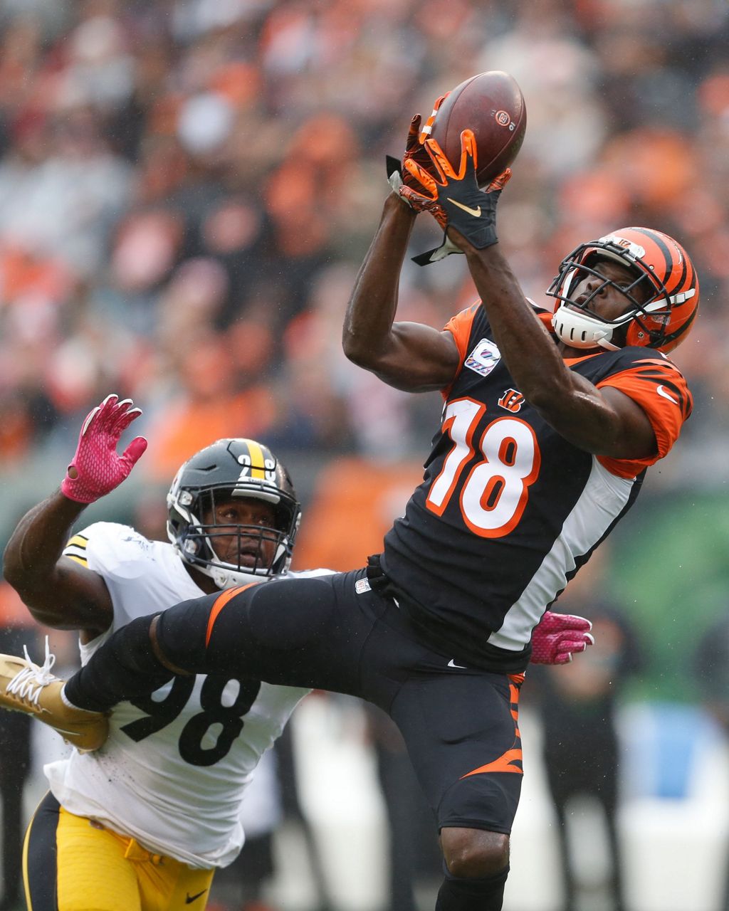 Flexing its muscle: NFL shifts Bengals-Chiefs to prime time