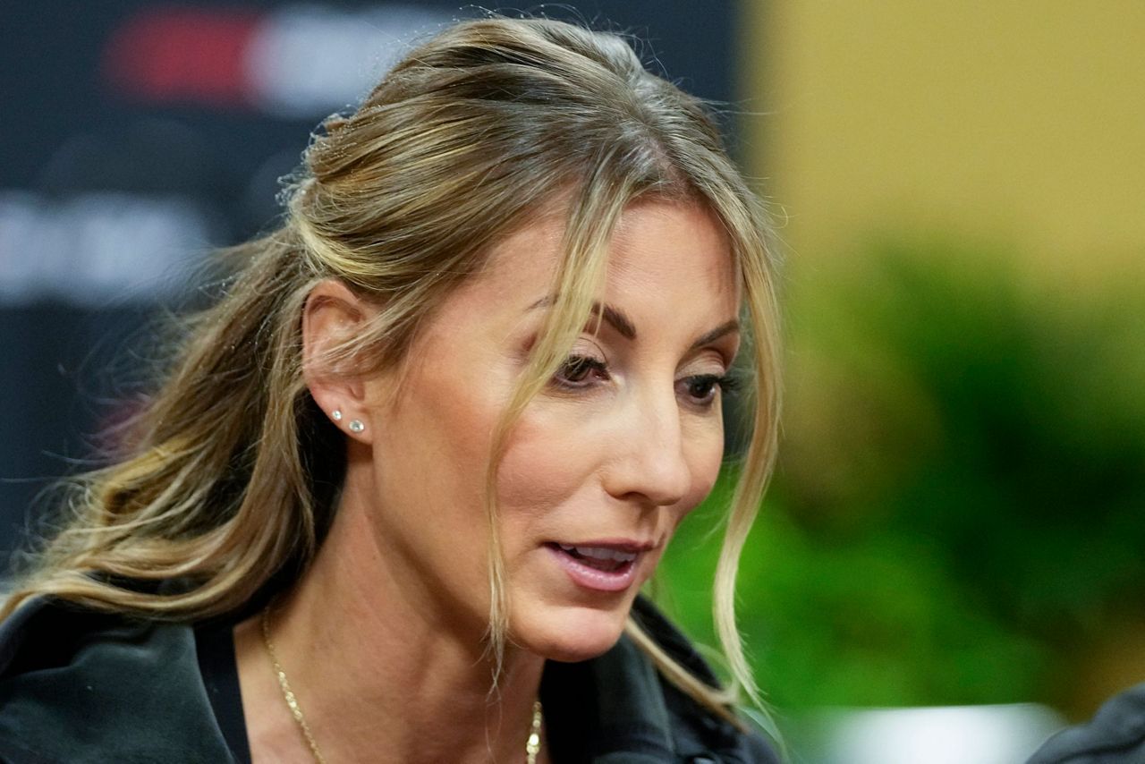 Leah Pruett to start family with Tony Stewart, who will drive her NHRA ...