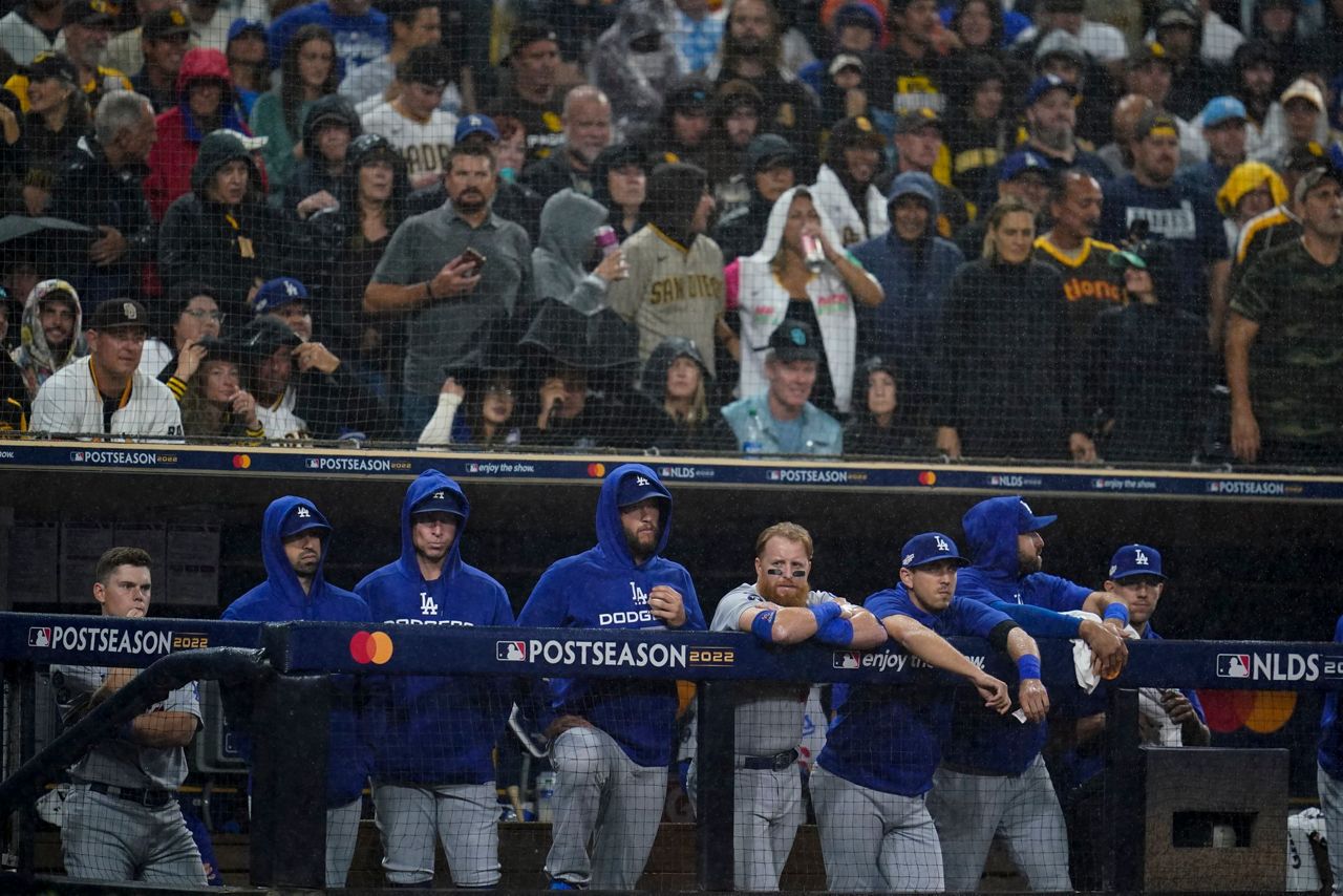 Cronenworth, Padres rally to stun Dodgers 5-3 to reach NLCS