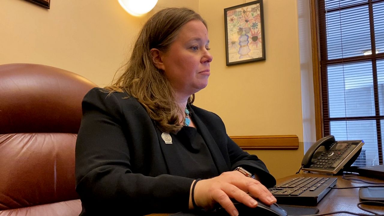 Traveling Texas Nurse Eager to Receive COVID-19 Vaccine