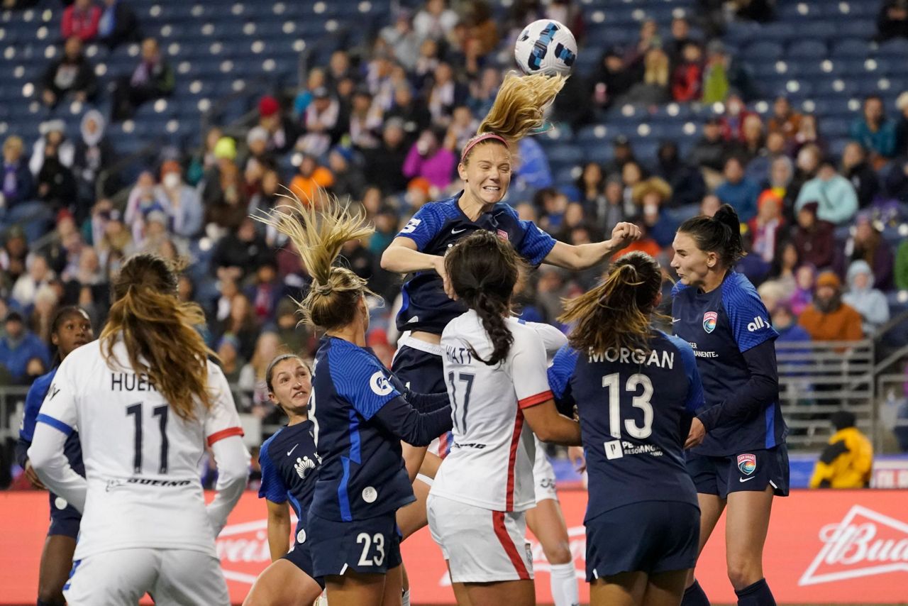Expansion Wave top the table with stout defense, Alex Morgan