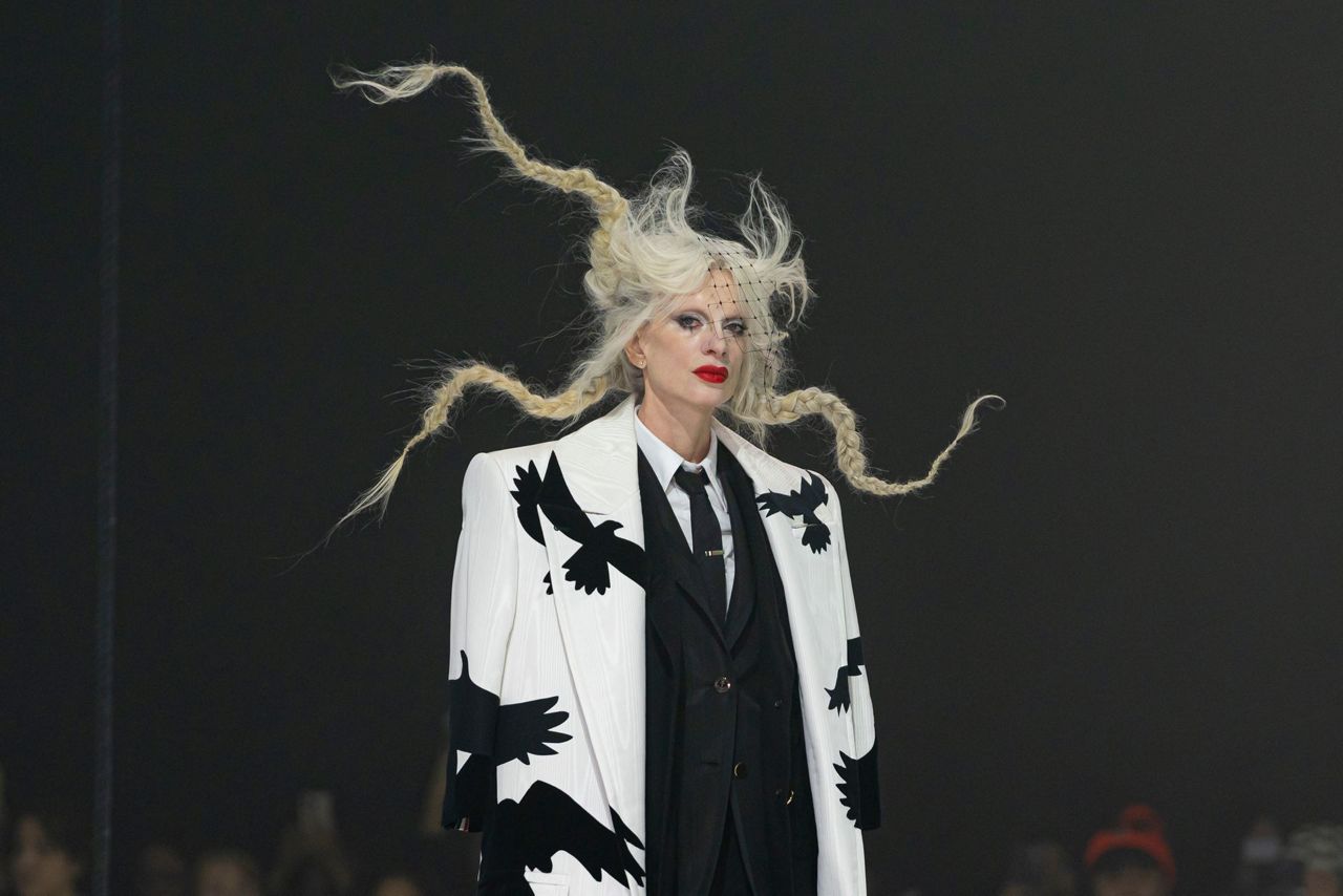 Thom Browne closes out NY Fashion Week with a black-and-white flourish ...