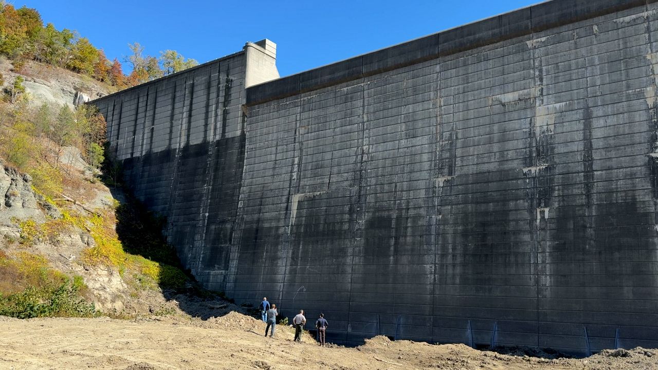 Mount Morris Dam renovations include bulkhead installation