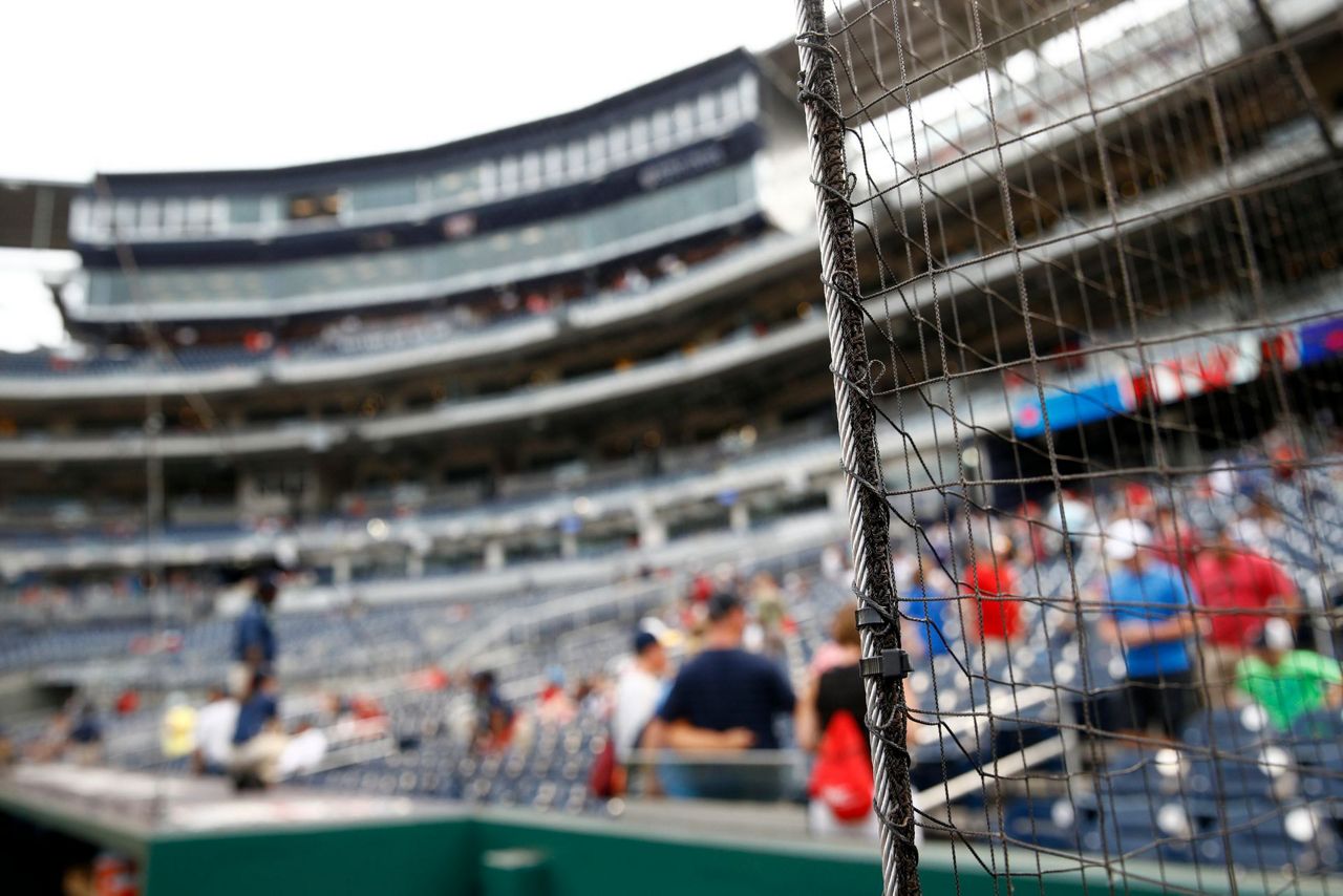 White Sox host 1st MLB game with foul pole-to-pole netting
