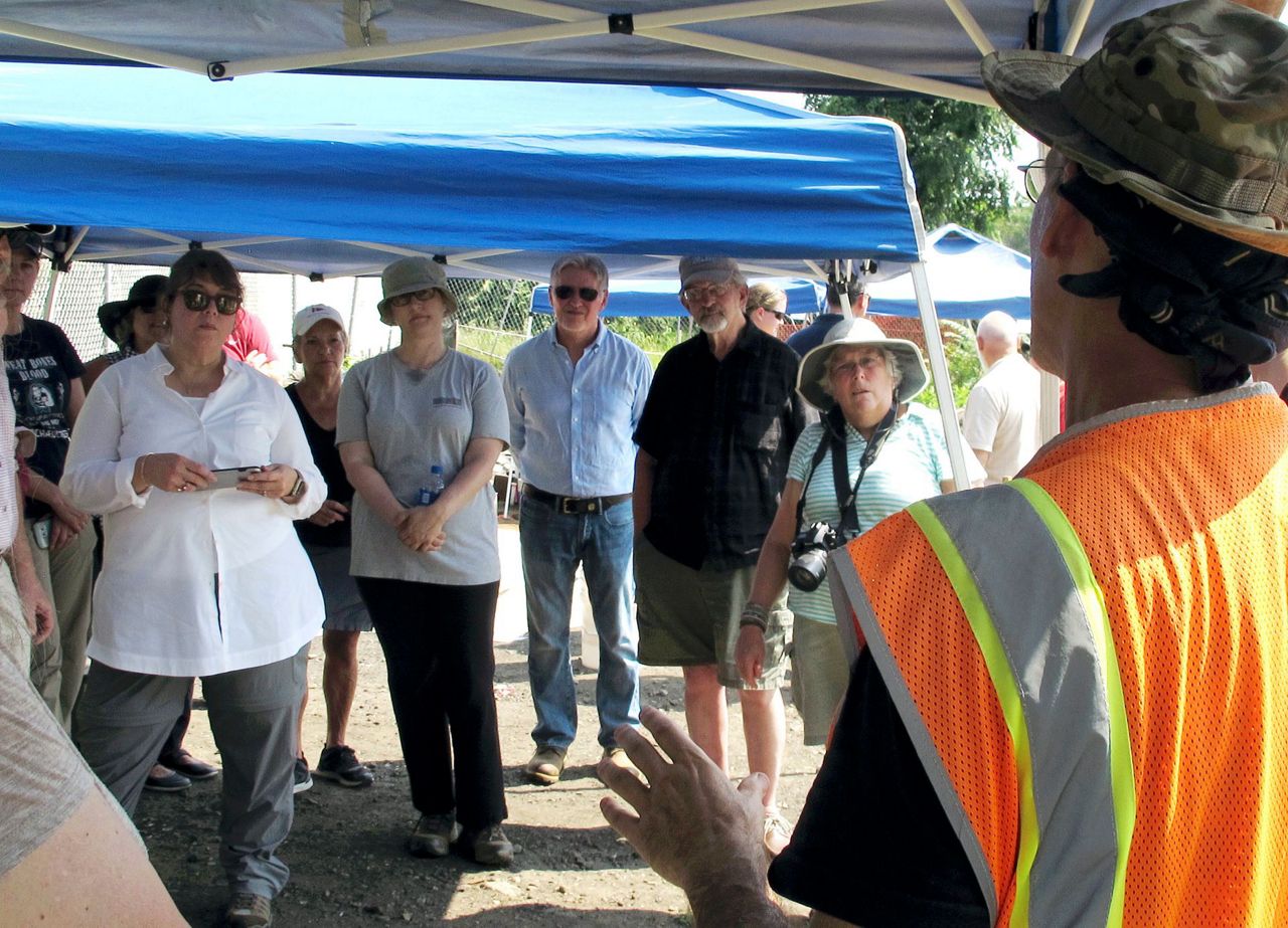 Archaeologists dig Native American fort found in Connecticut