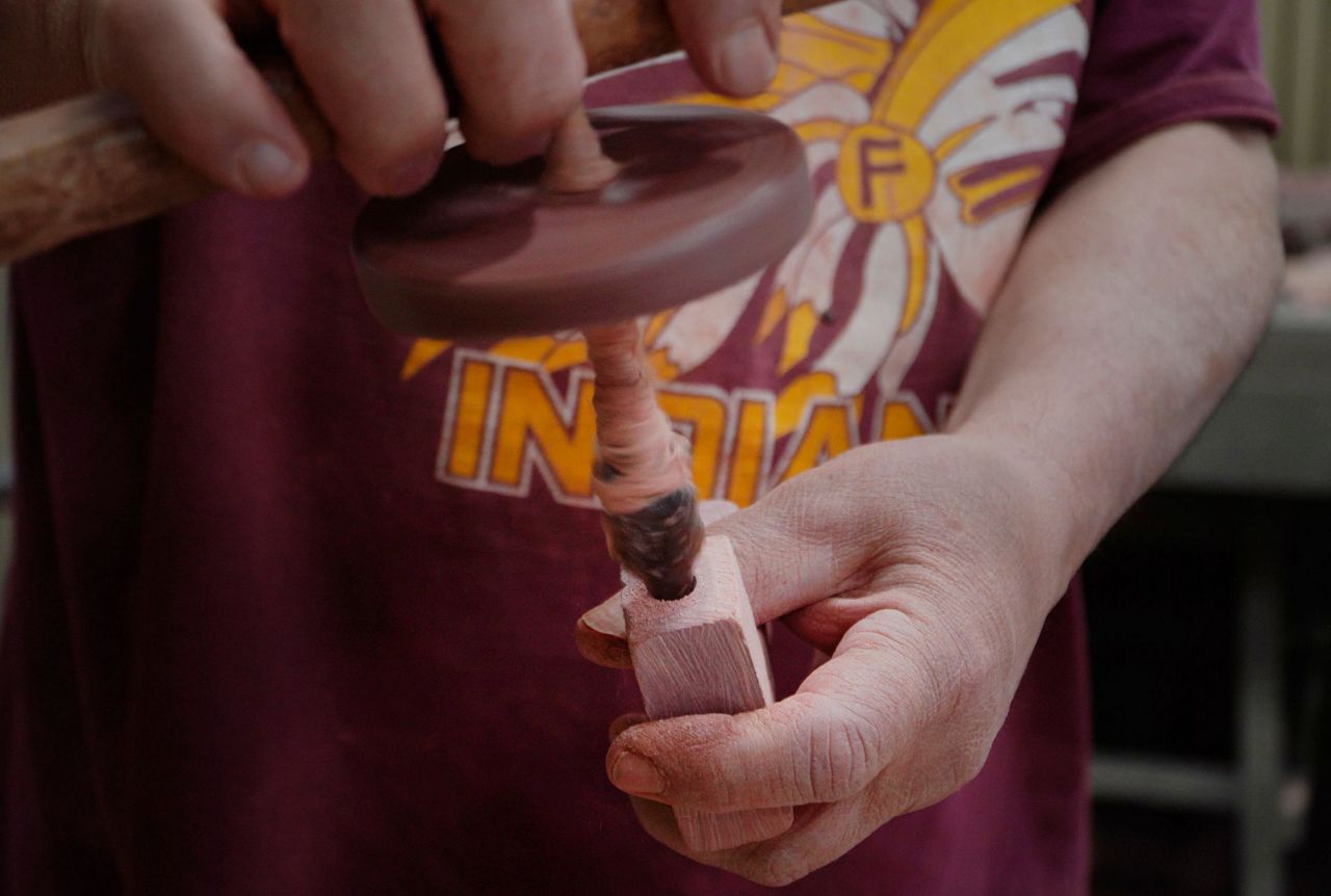 Pipestone carvers preserve revered Native spiritual tradition in ...