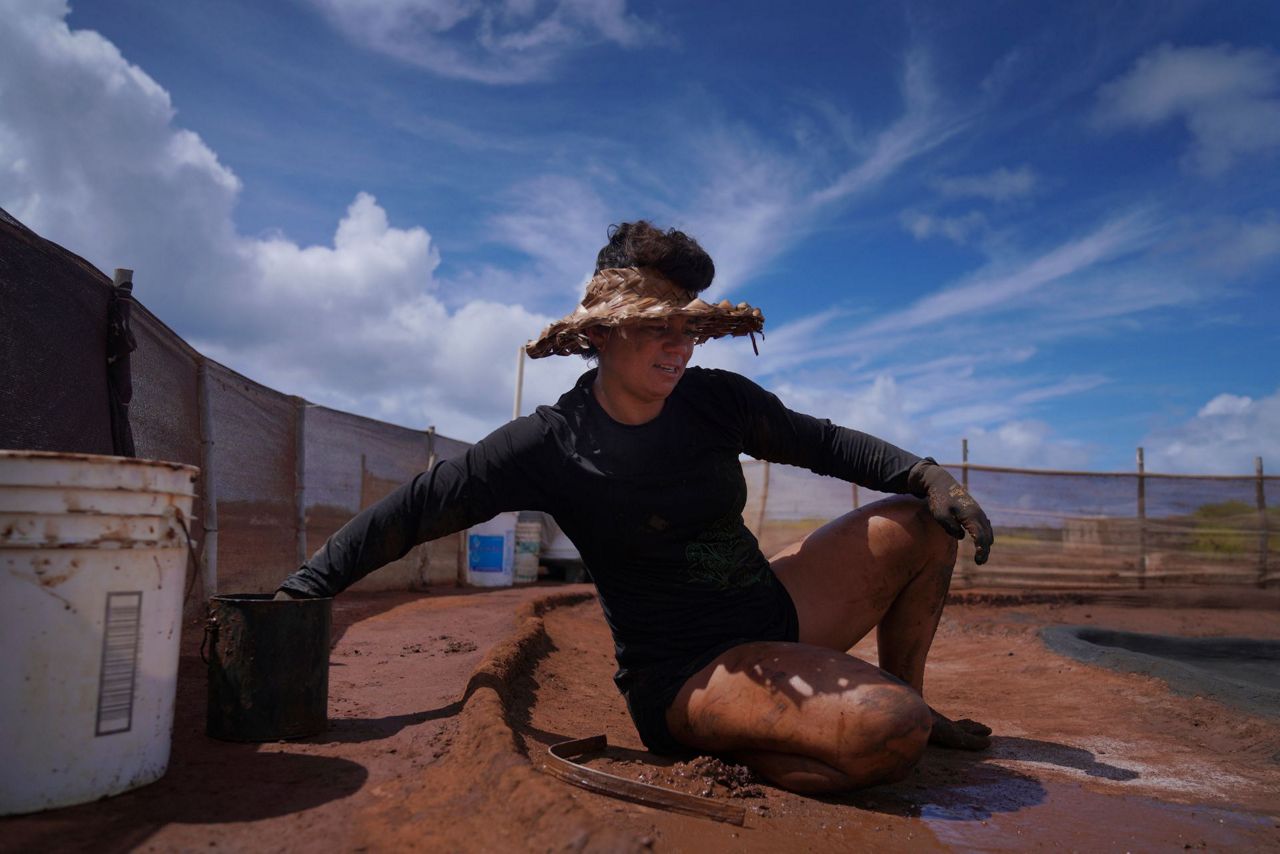 Native Hawaiian salt makers combat climate change and pollution to ...