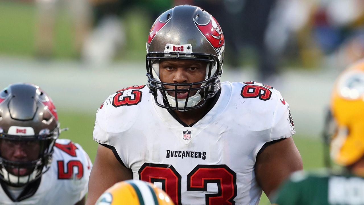 Tampa Bay Bucs Ndamukong Suh Donovan Smith