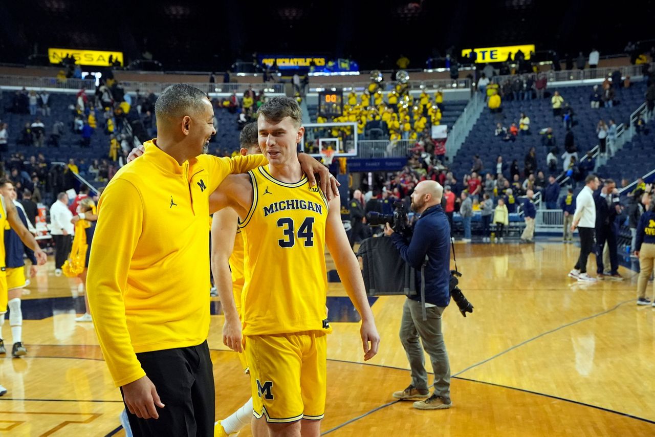 Michigan fires Juwan Howard, the former Fab Five star, after five ...