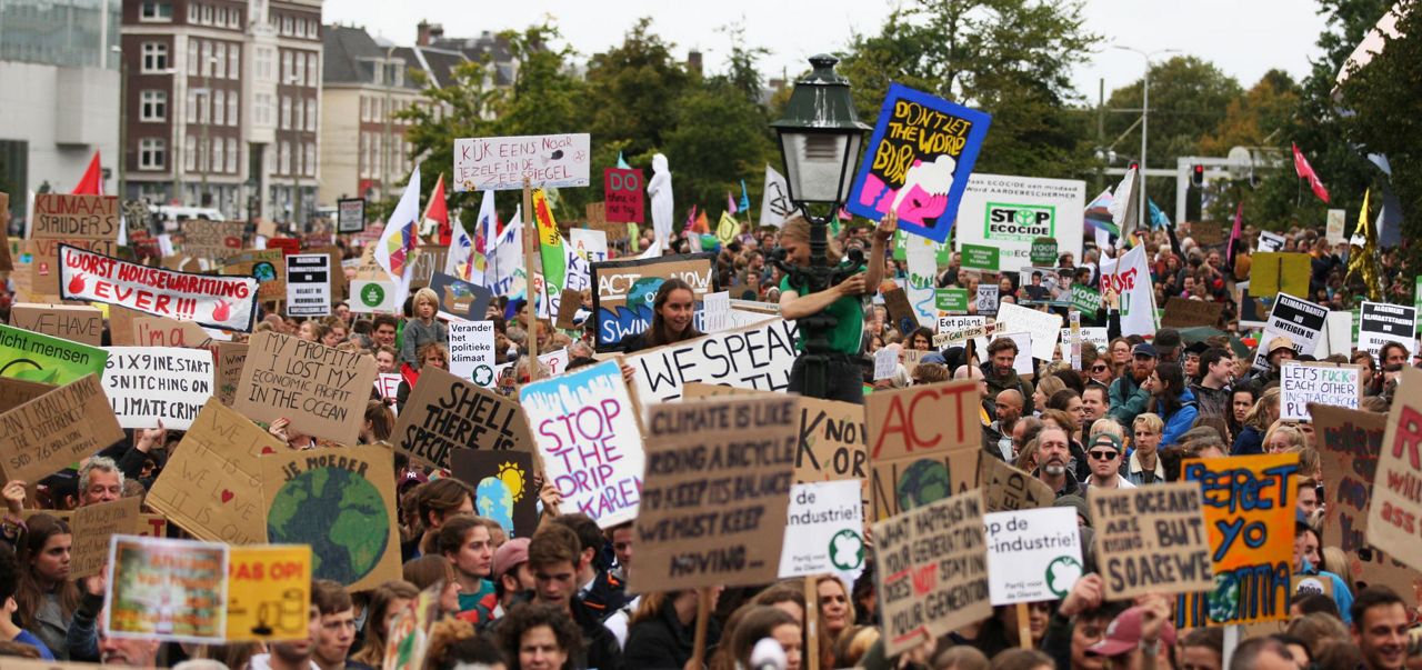 Thousands in New Zealand join 2nd wave of climate protests