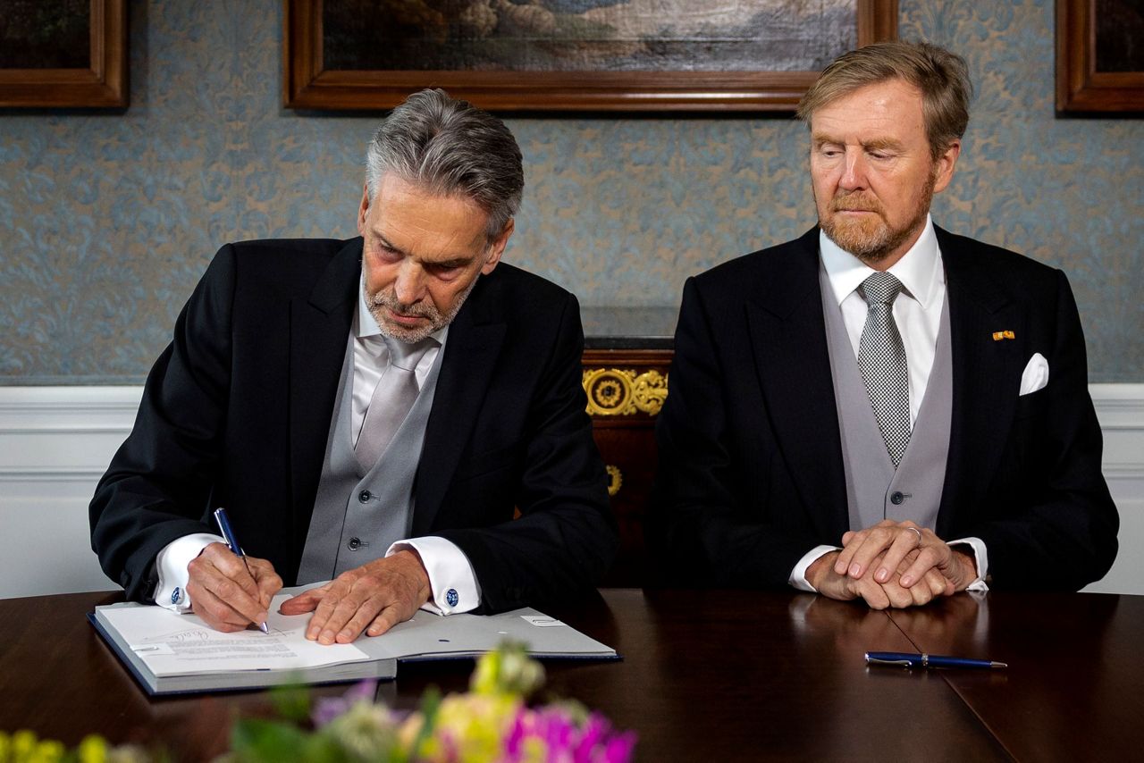 Dutch king swears in a new government 7 months after far-right party ...