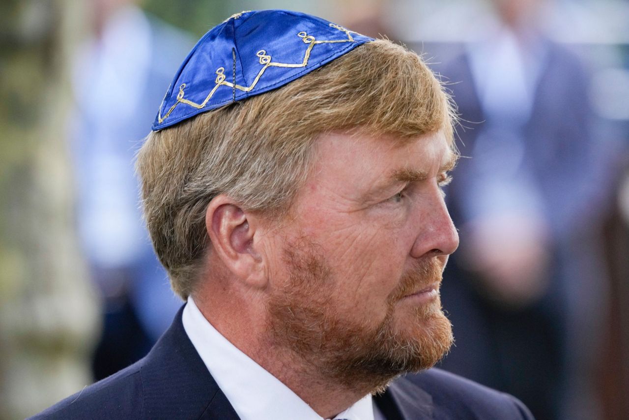 Dutch king unveils Holocaust name monument in Amsterdam