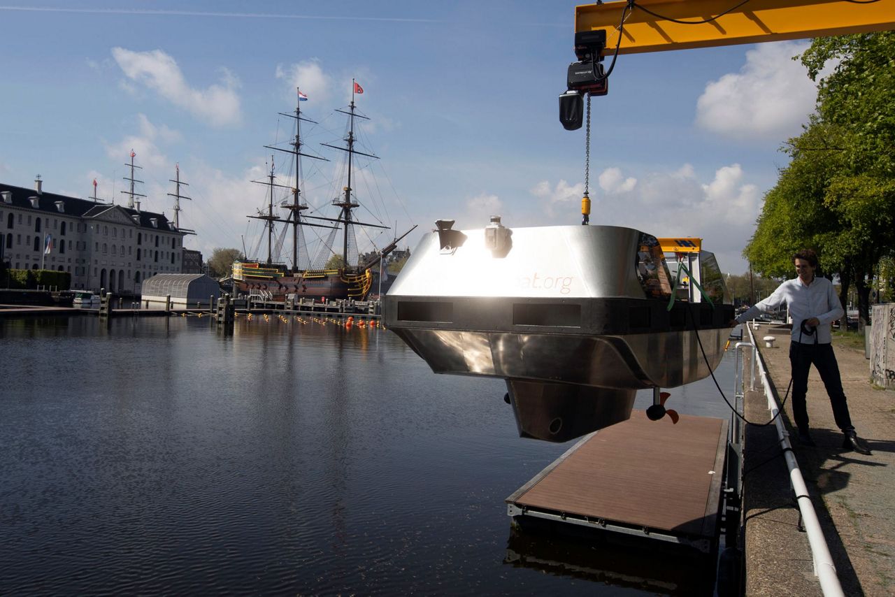Amsterdam tests out electric autonomous boats on its canals
