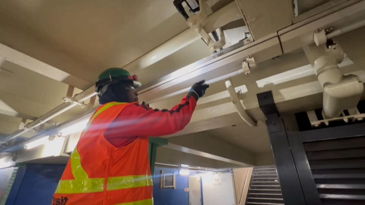 MTA to convert all subway station lighting to LED fixtures
