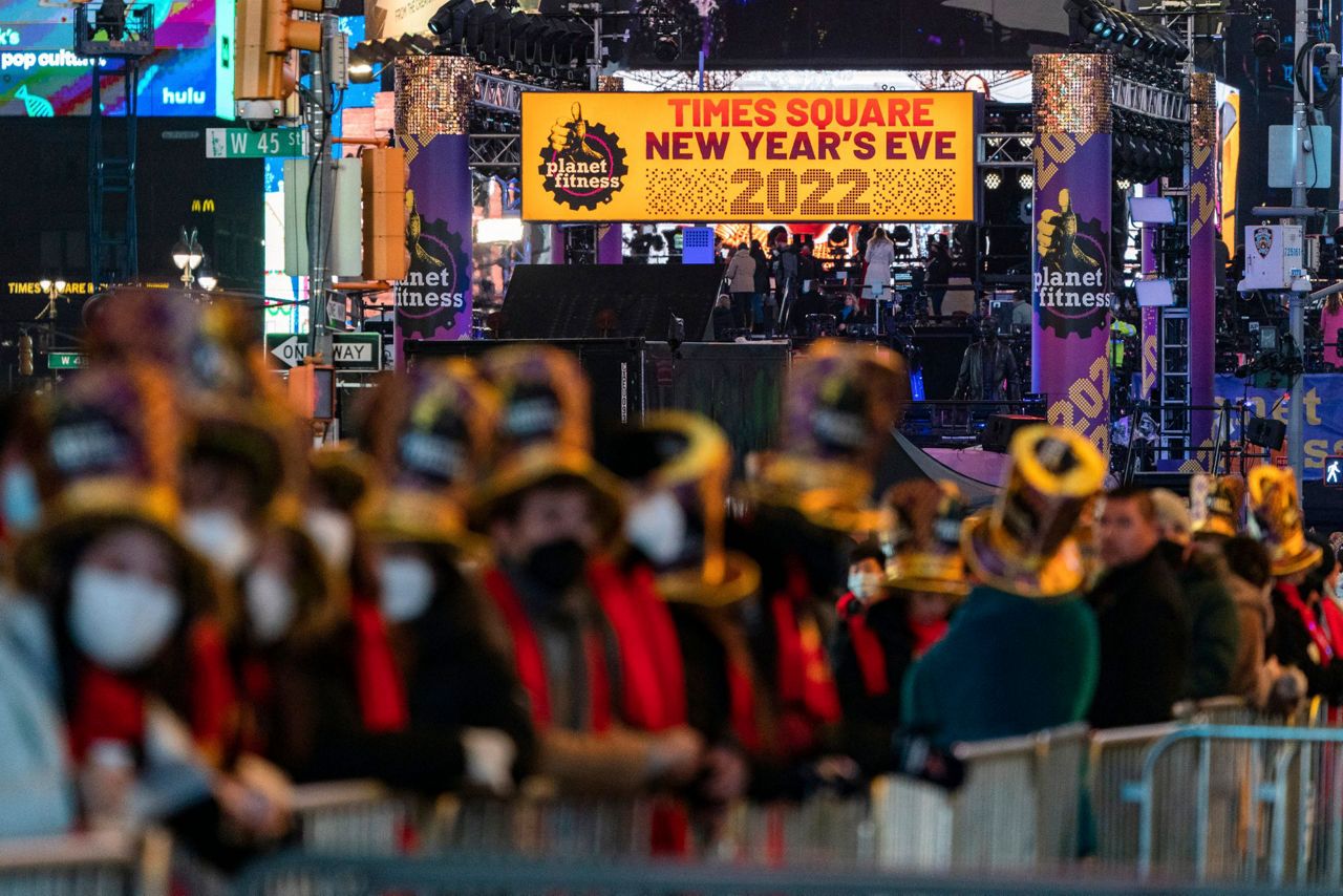 Revelers await return to NYC's Times Square to usher in 2022