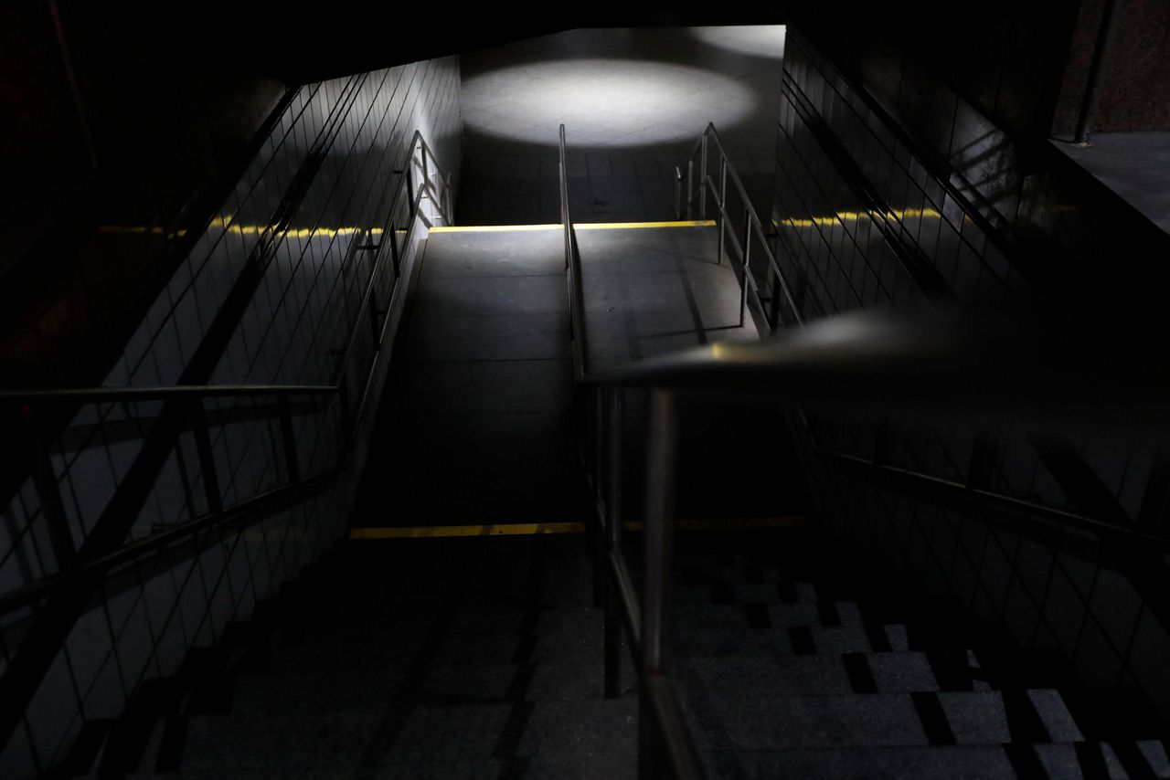 Thousands left in the dark during NYC power outage