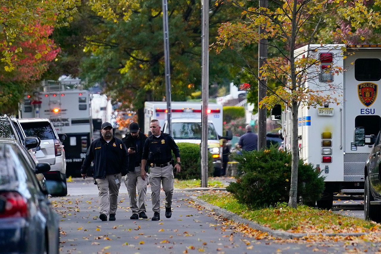 Gunman who wounded 2 Newark police officers remains at large