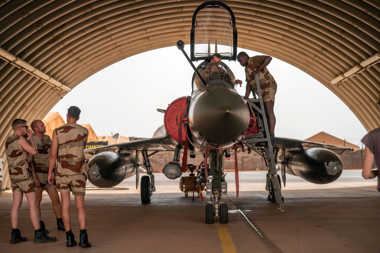 Mutinous soldiers in Niger sever French military ties while 'hostage ...