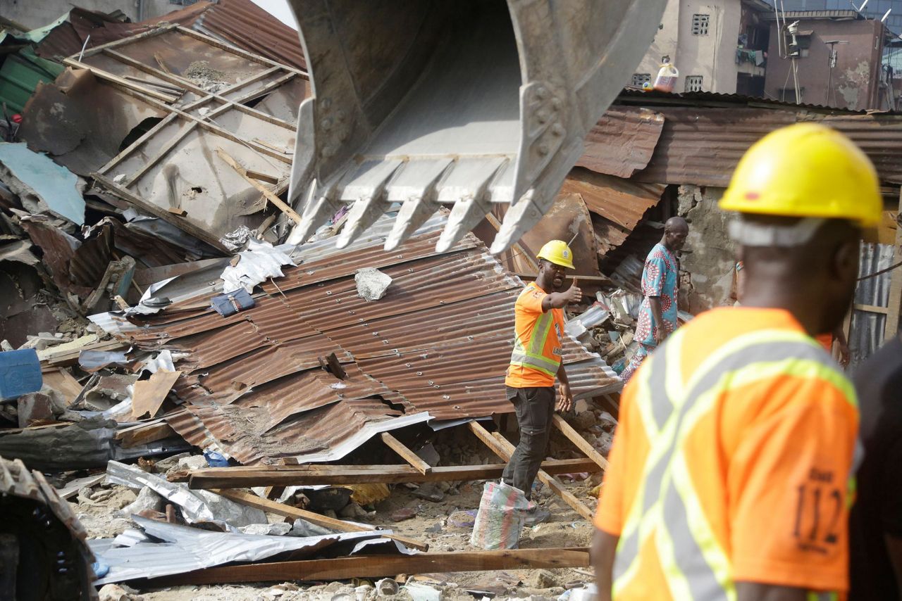 2nd day of searching at Nigeria school building collapse