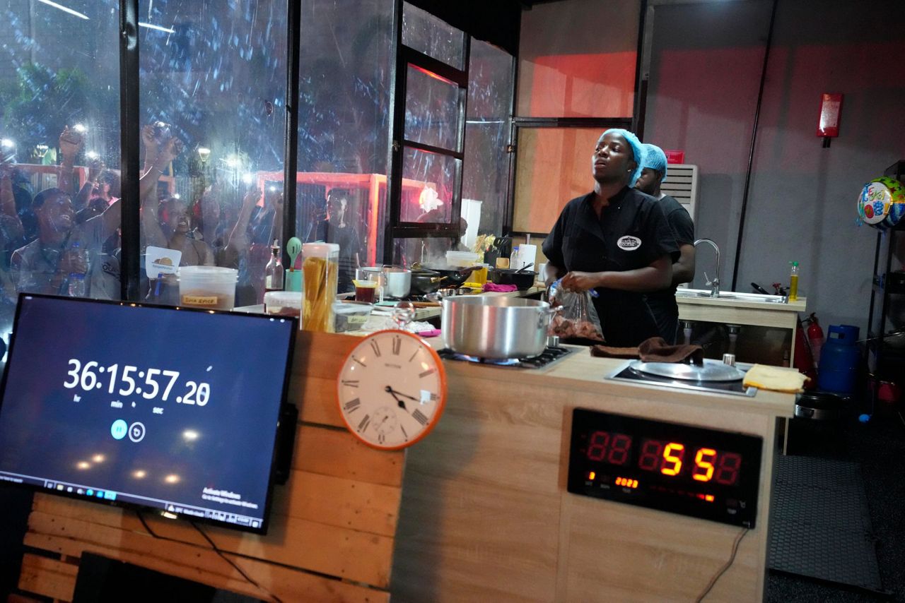 Eyeing new global record, Nigerian chef cooks for nearly 100 hours