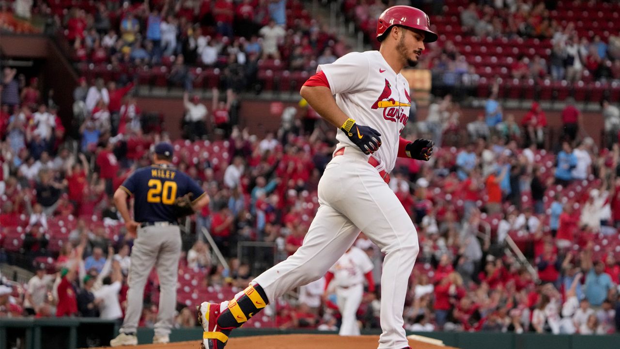 Cardinals' Nolan Arenado homers in 5th consecutive game