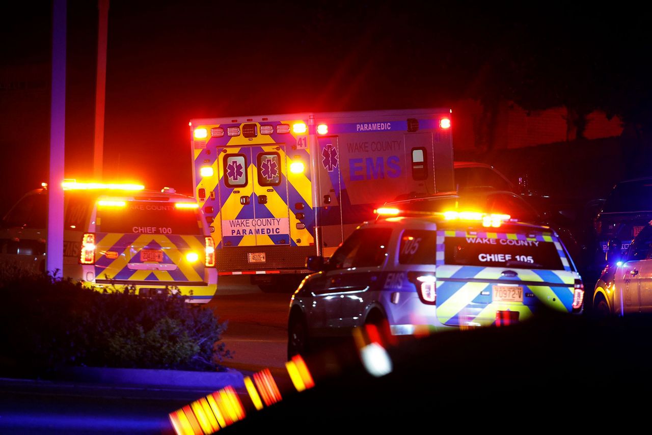 Police: 5 killed, including officer, in N. Carolina shooting