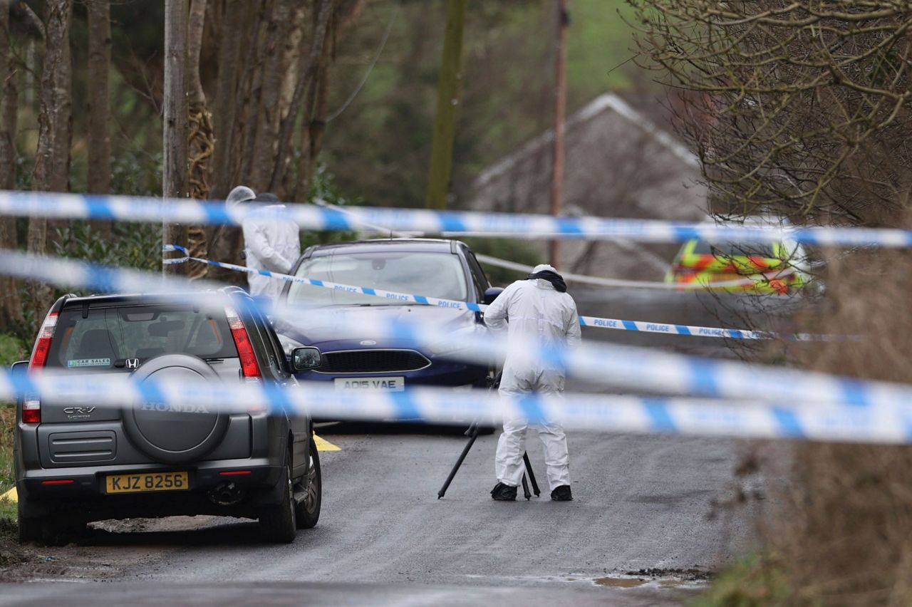 IRA splinter group claims responsibility for police shooting