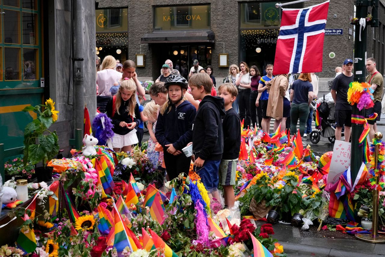 Norway mourns victims of Oslo shooting with memorial service