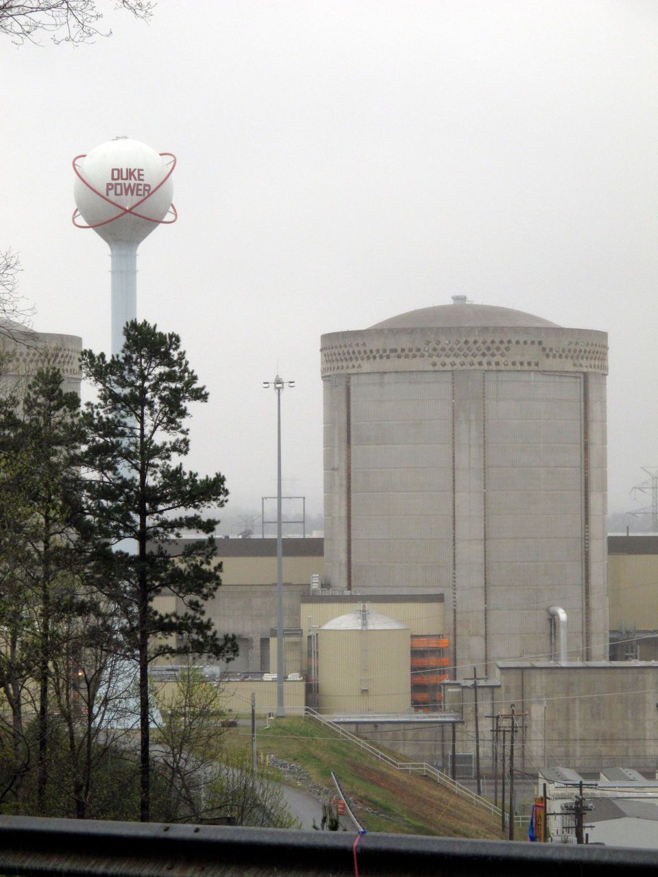 Car crashes through gate at South Carolina nuclear plant before pop-up ...