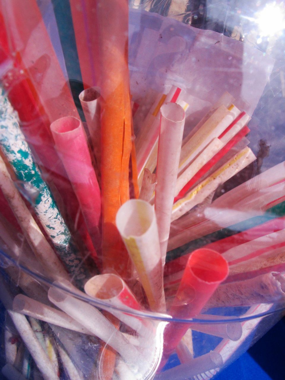 Beach trash finds: Full pickle jar, vape pods, cremation bag