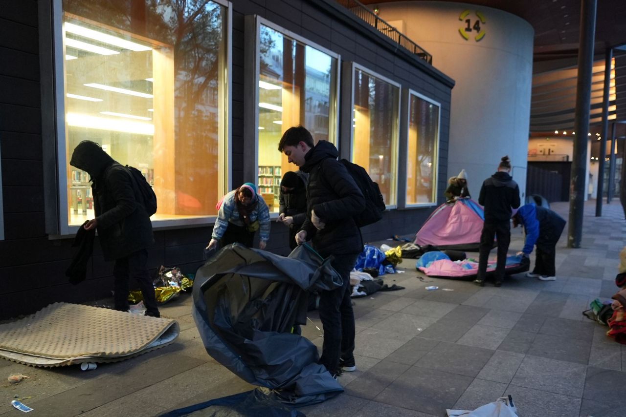 Police clear out a migrant camp in central Paris. Activists say it's a ...