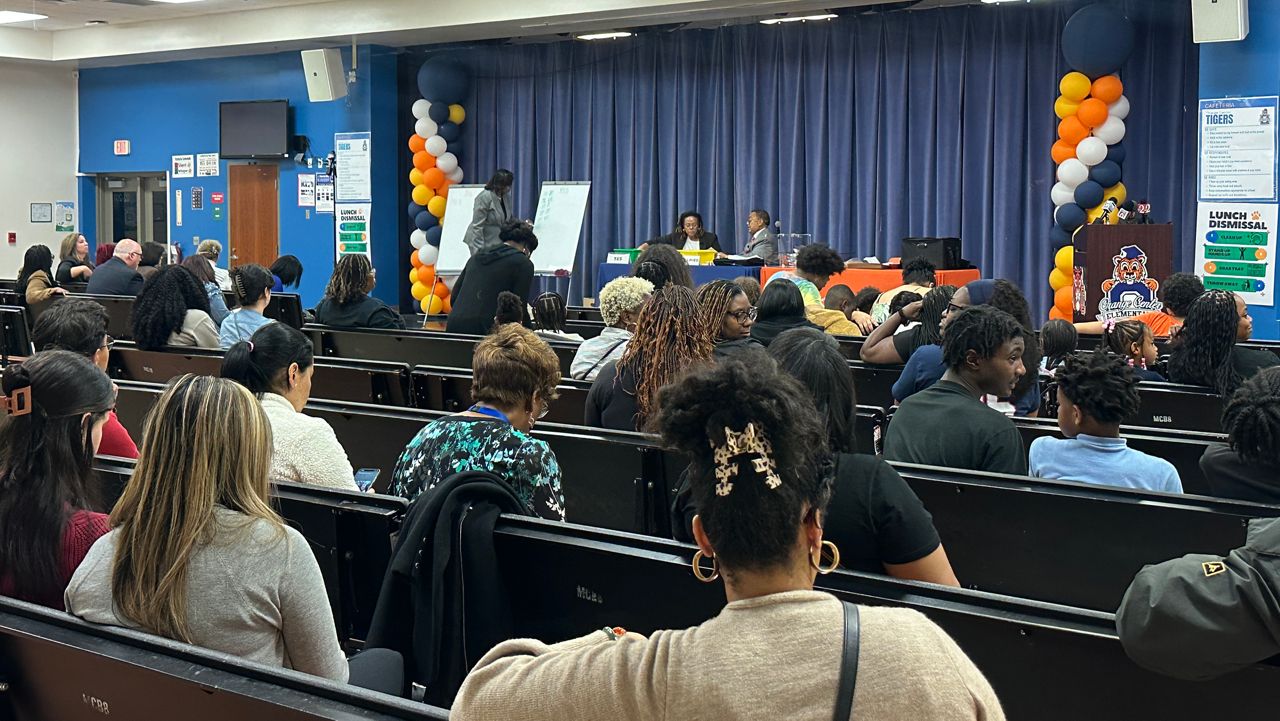 Orange Center parents approve charter school plan