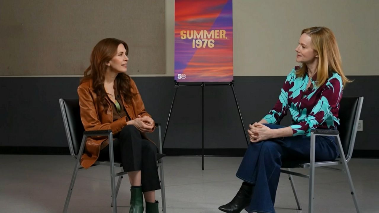 A conversation between Laura Linney and Jessica Hecht