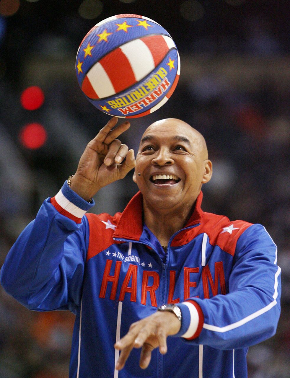 Harlem Globetrotters great Curly Neal dies at 77