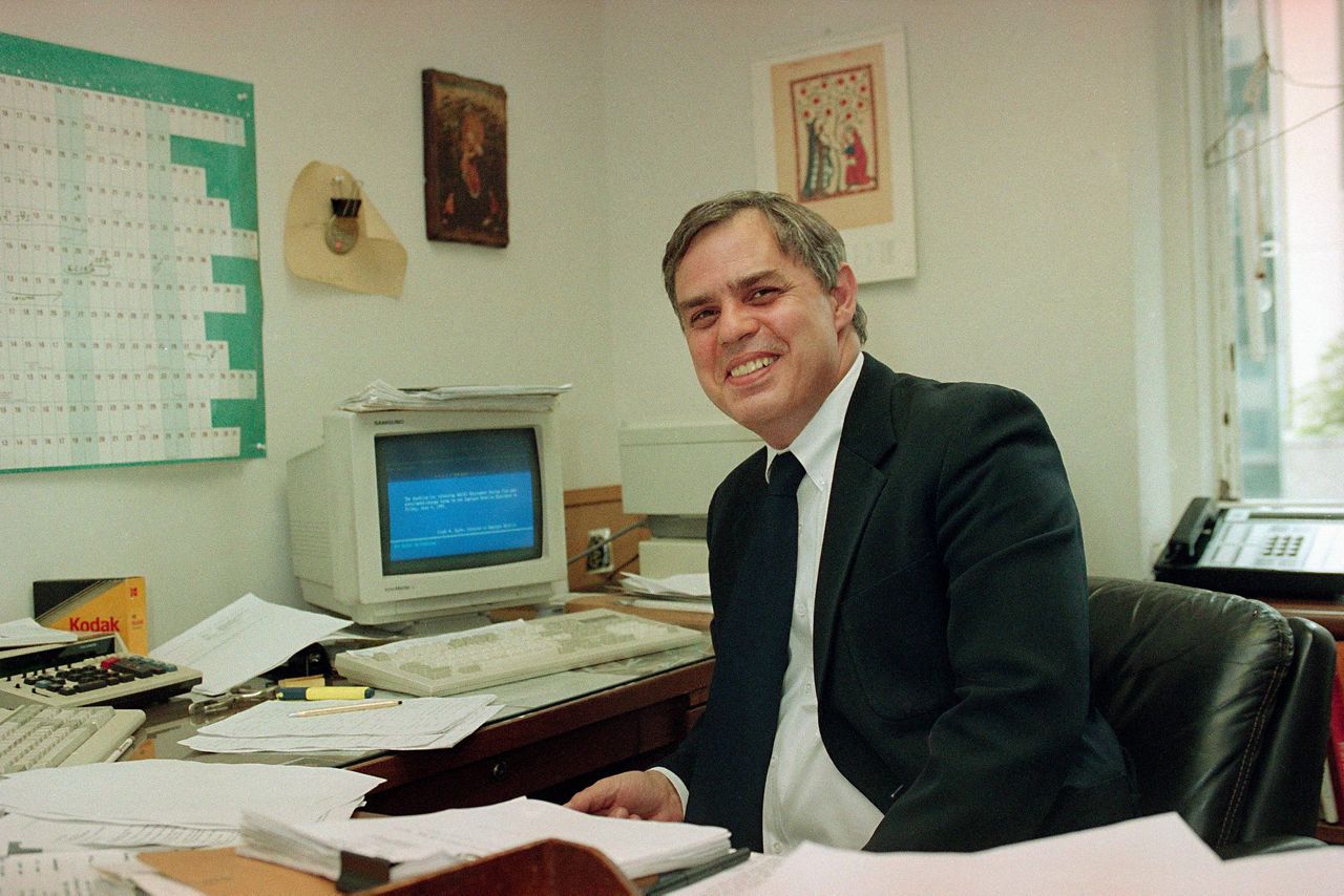 Larry Heinzerling, AP executive and bureau chief, dies at 75
