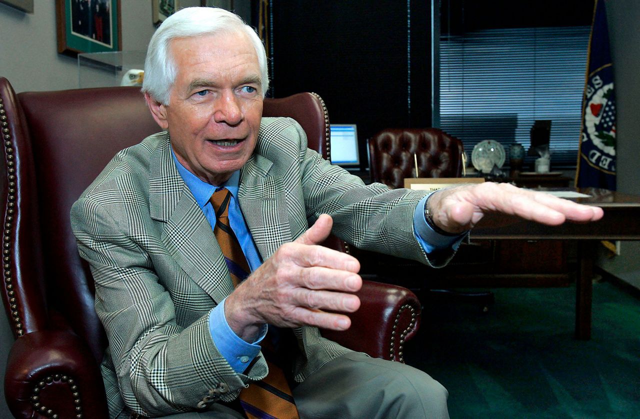 Former US Sen. Thad Cochran of Mississippi dies at 81
