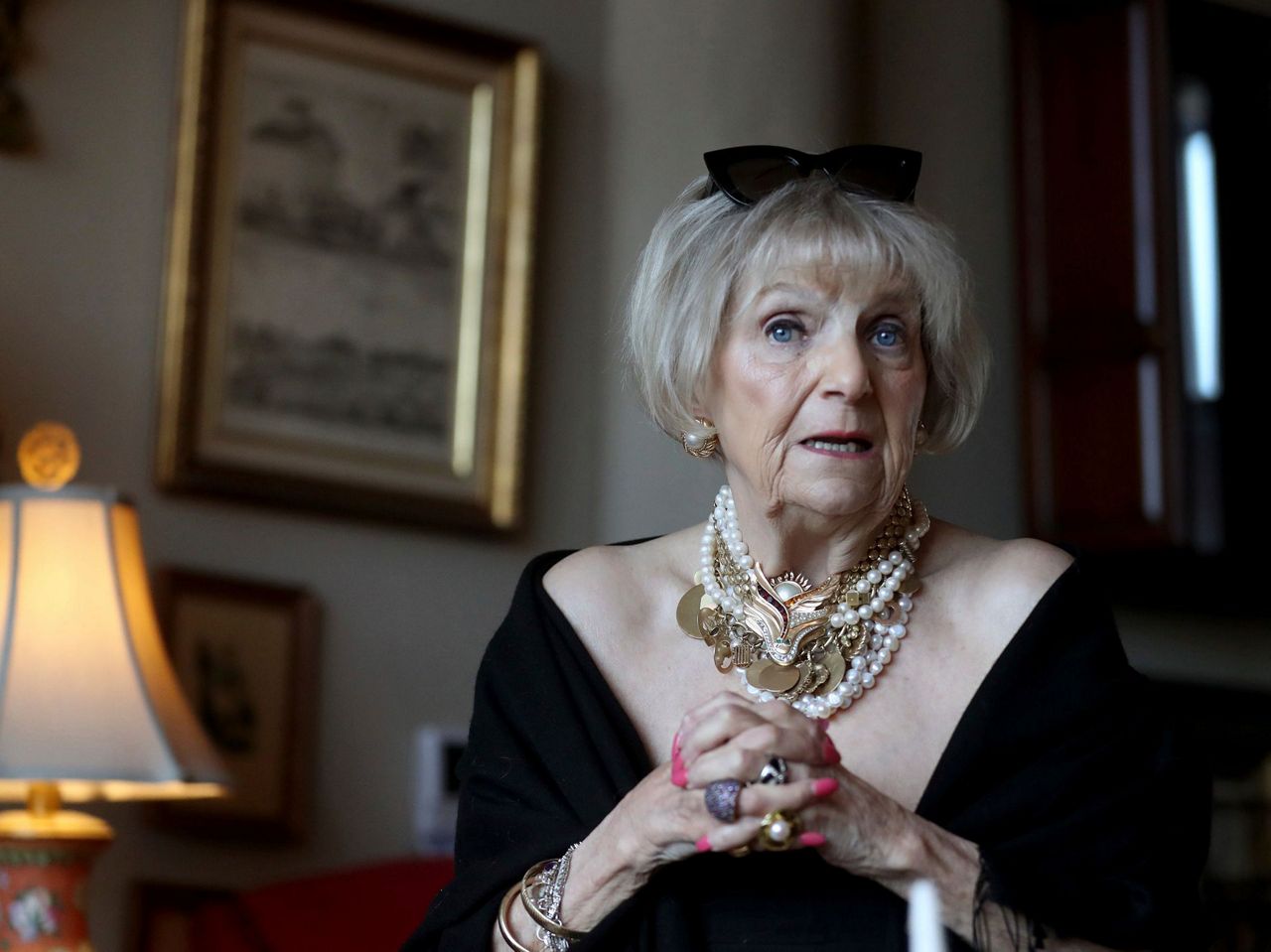 Talk show host, politician Barbara Carlson dies at 80